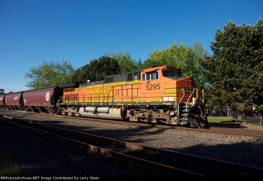 BNSF 5295